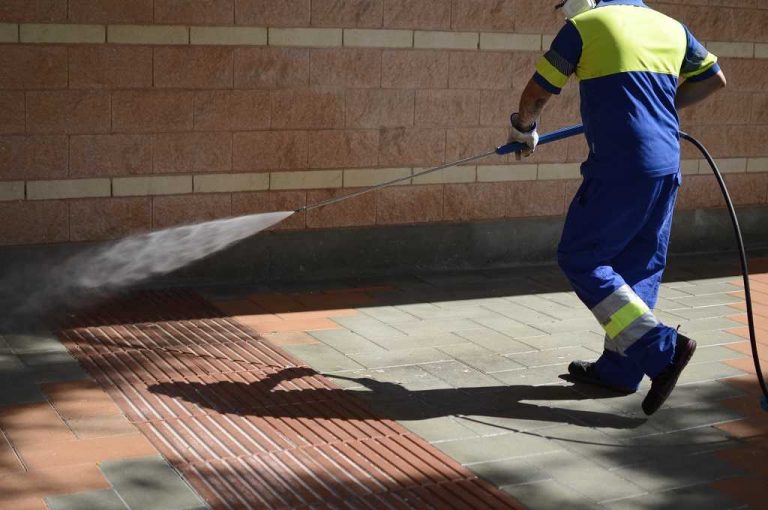 Servicio de baldeo manual mecanizado - Limpieza de Málaga